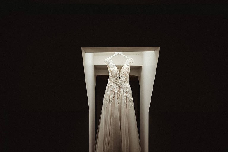 Ellen + Luc | Leys Farm, Cotswolds • Liam + Bee